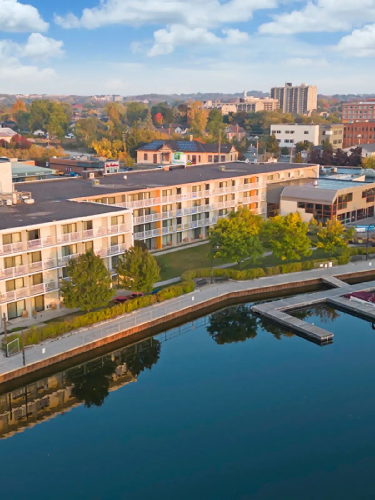 Hotels, Motels and Places to Stay in Peterborough, Ontario